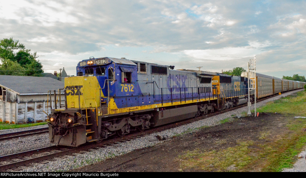 CSX C40-8 & SD50 Locomotives passing by the Museum